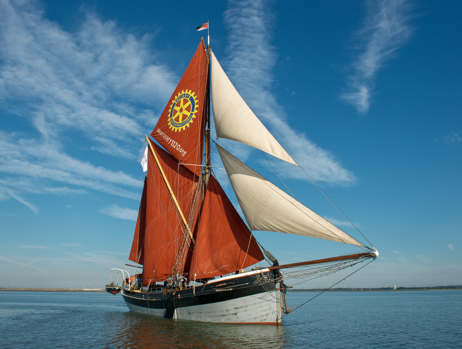 Join the Pros- Thames Barge Waterscapes
